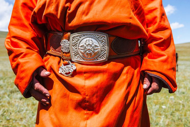 Mongolian Costumes - Top 3 Special Things about Mongolian Costume - Go ...
