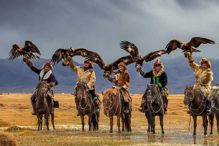 Golden Eagle Tour - 23 Days - Go Mongolia Tours
