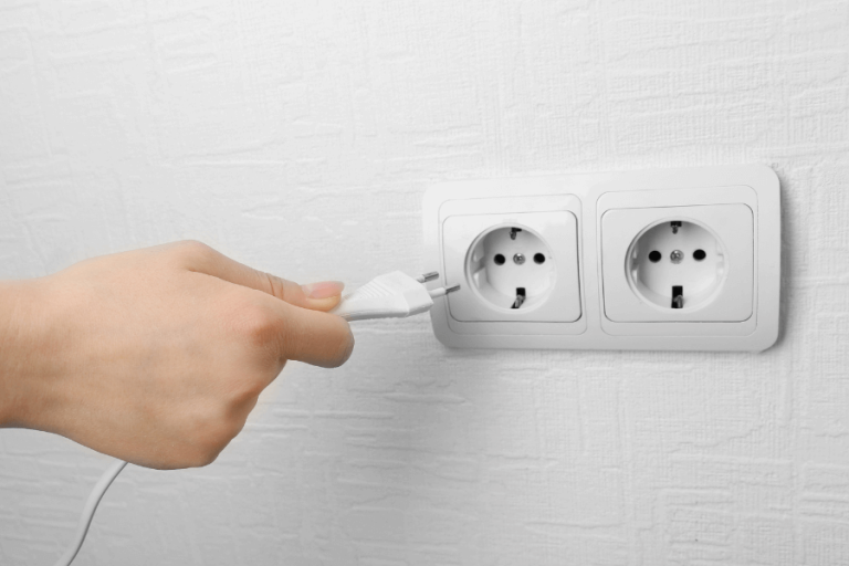 A Guide to Mongolian Power Plug, Socket & Voltage - Go Mongolia Tours