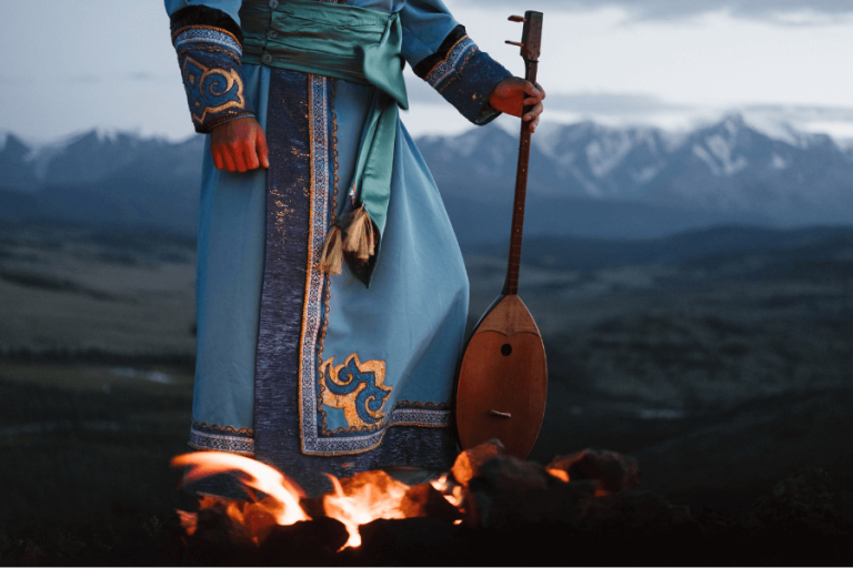 Morin Khuur | A Guide to Mongolian Horsehead Fiddle Instrument - Go ...